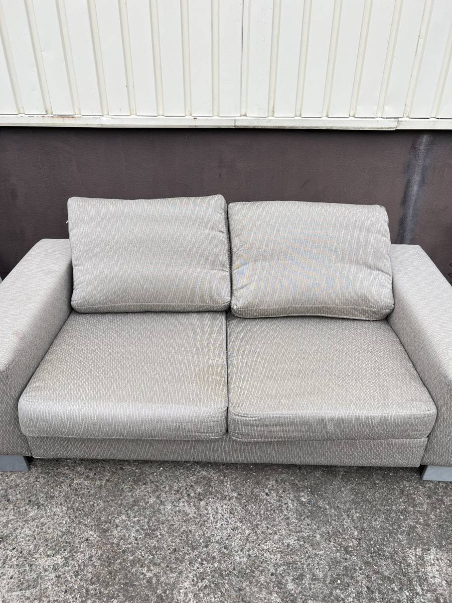 東京都足立区のお客様より BOCONCEPT I.D.V2 2人掛けソファ 北欧 デンマーク アームソファ モダン ナチュラル ※経年劣化に伴うヘタリ、シミありをお買取させて頂きました ...